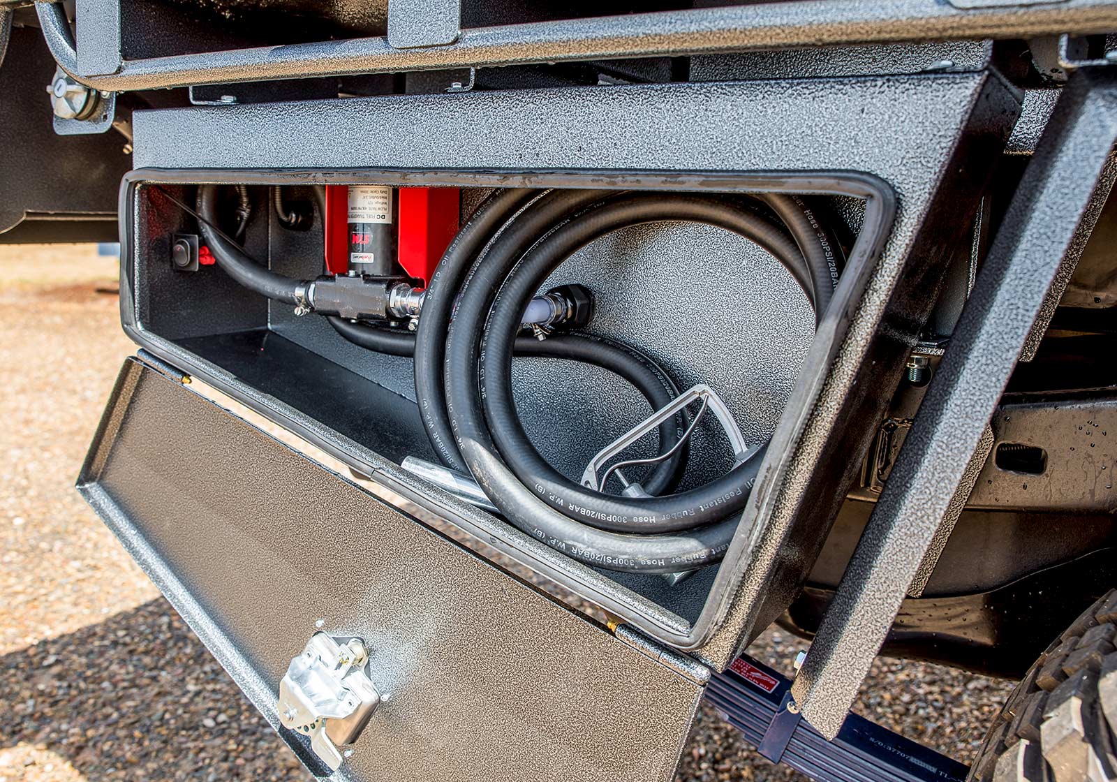 Utility Vehicle Custom Tool Boxes, Ladder Racks & Accessories - Ozmac ...